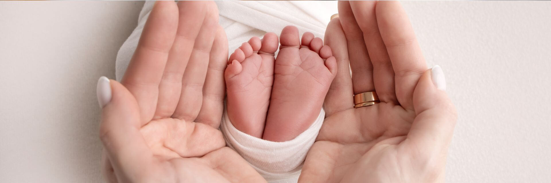 How to Become a Midwife with No Qualifications | Stonebridge Associated ...